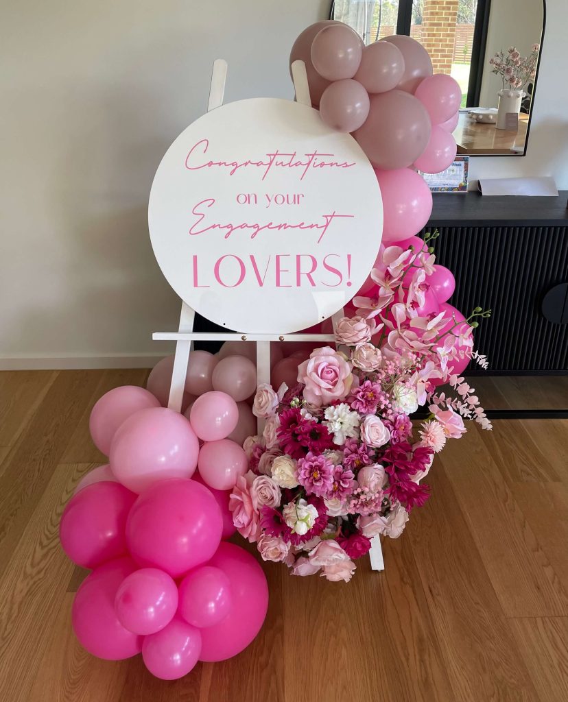 Welcome Sign Easel Package with Florals - Peachy Keen Events