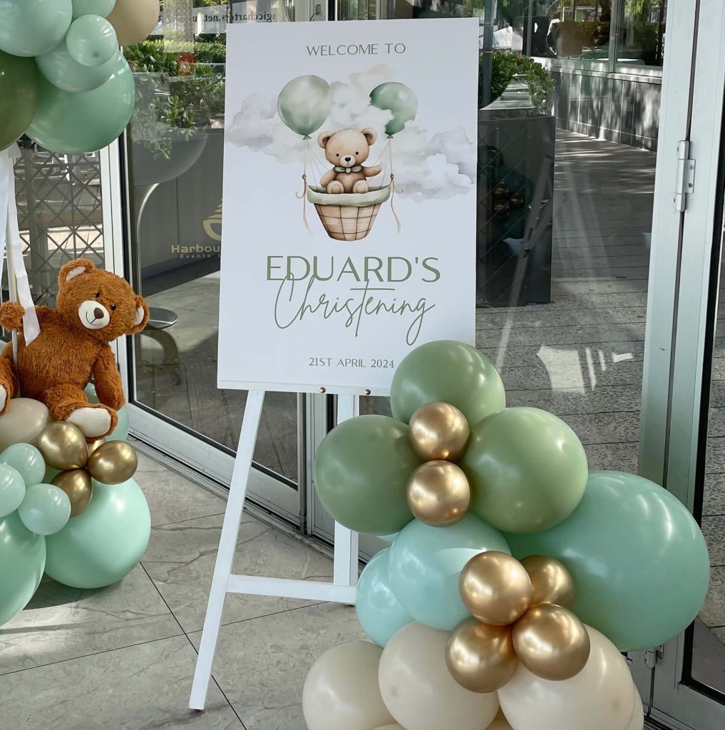 Custom Welcome Sign on Easel A1 with Balloons - Peachy Keen Events