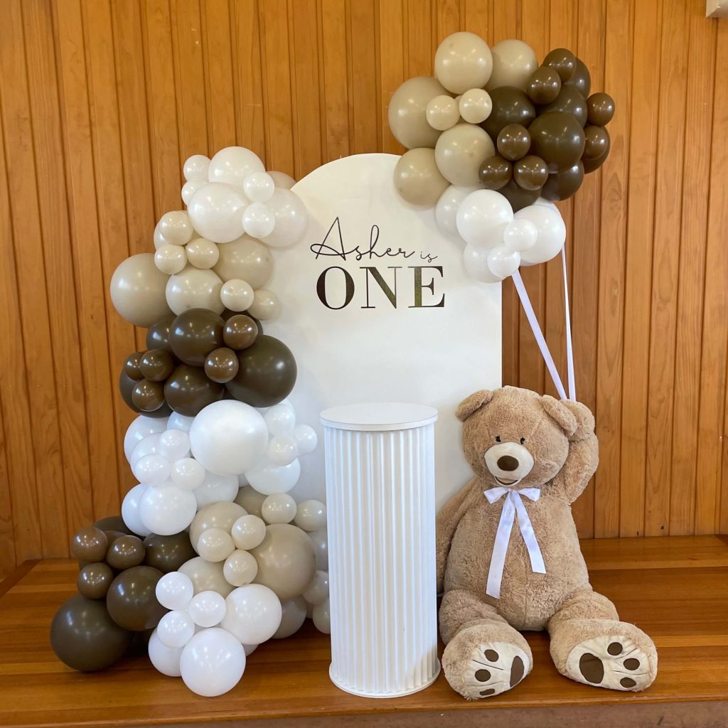 White Arch w/ Giant Bear Hot Air Balloon with Plinth STANDARD COLOURS ...